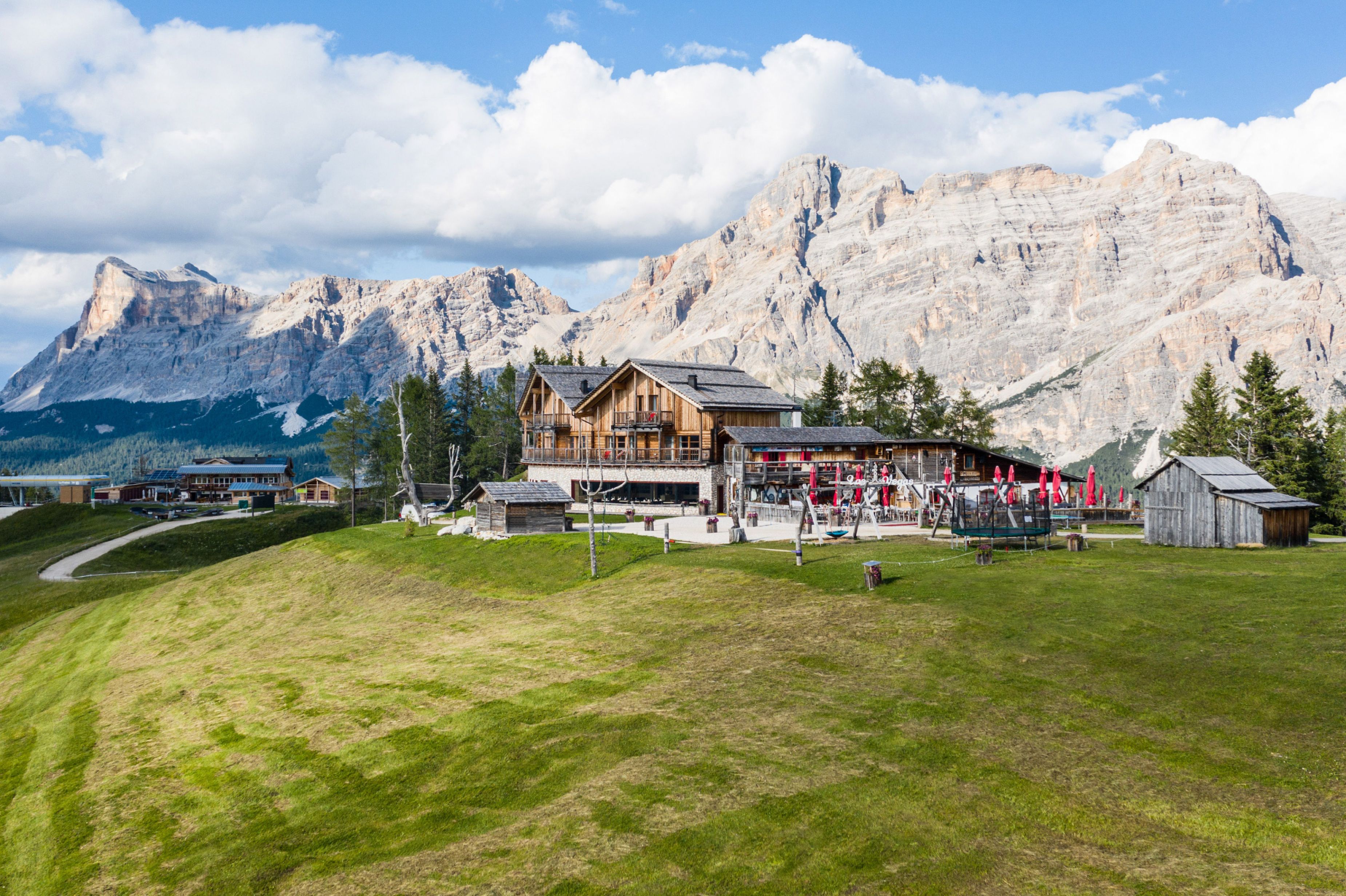 Restaurant Berghütte Las Vegas in St. Kassian im Gadertal | Berghütte ...